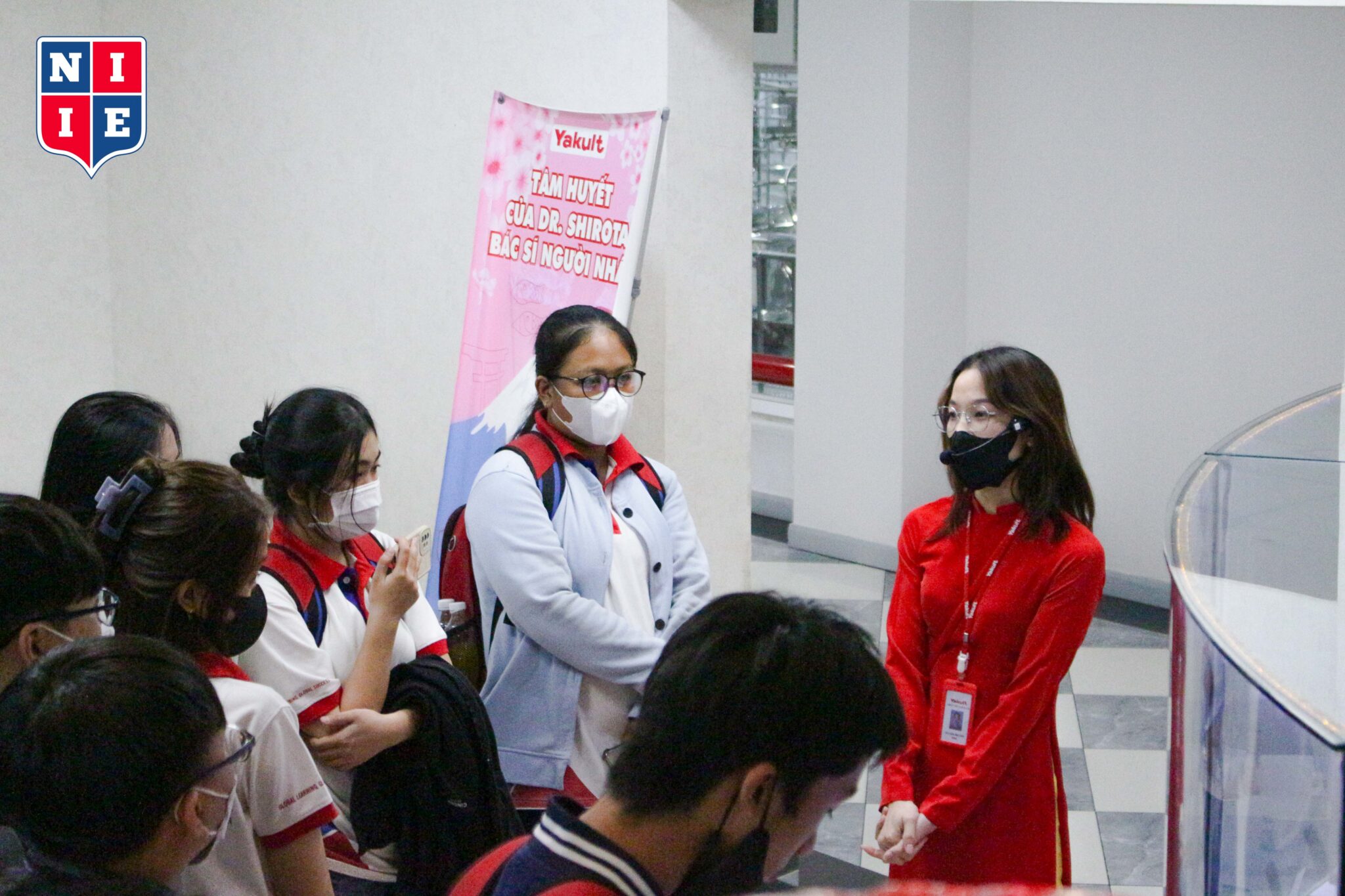 Kiến tập doanh nghiệp ngay từ năm nhất: Sinh viên NIIE K23 tham quan ...